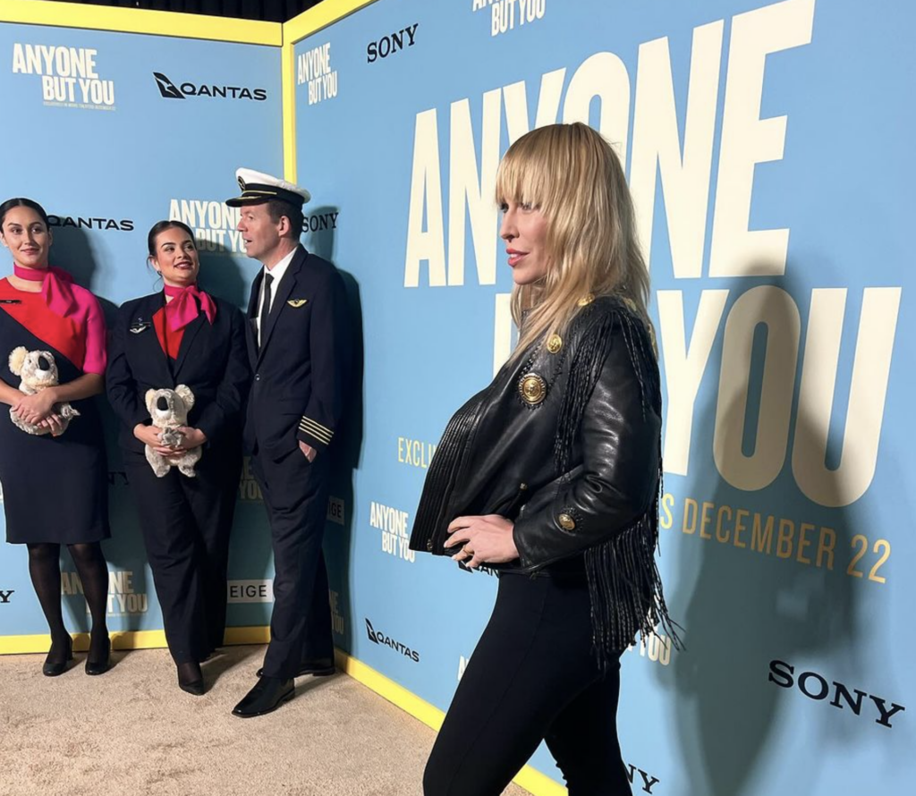 Throwback 2K - This Song Is Going Viral 20 Years Later